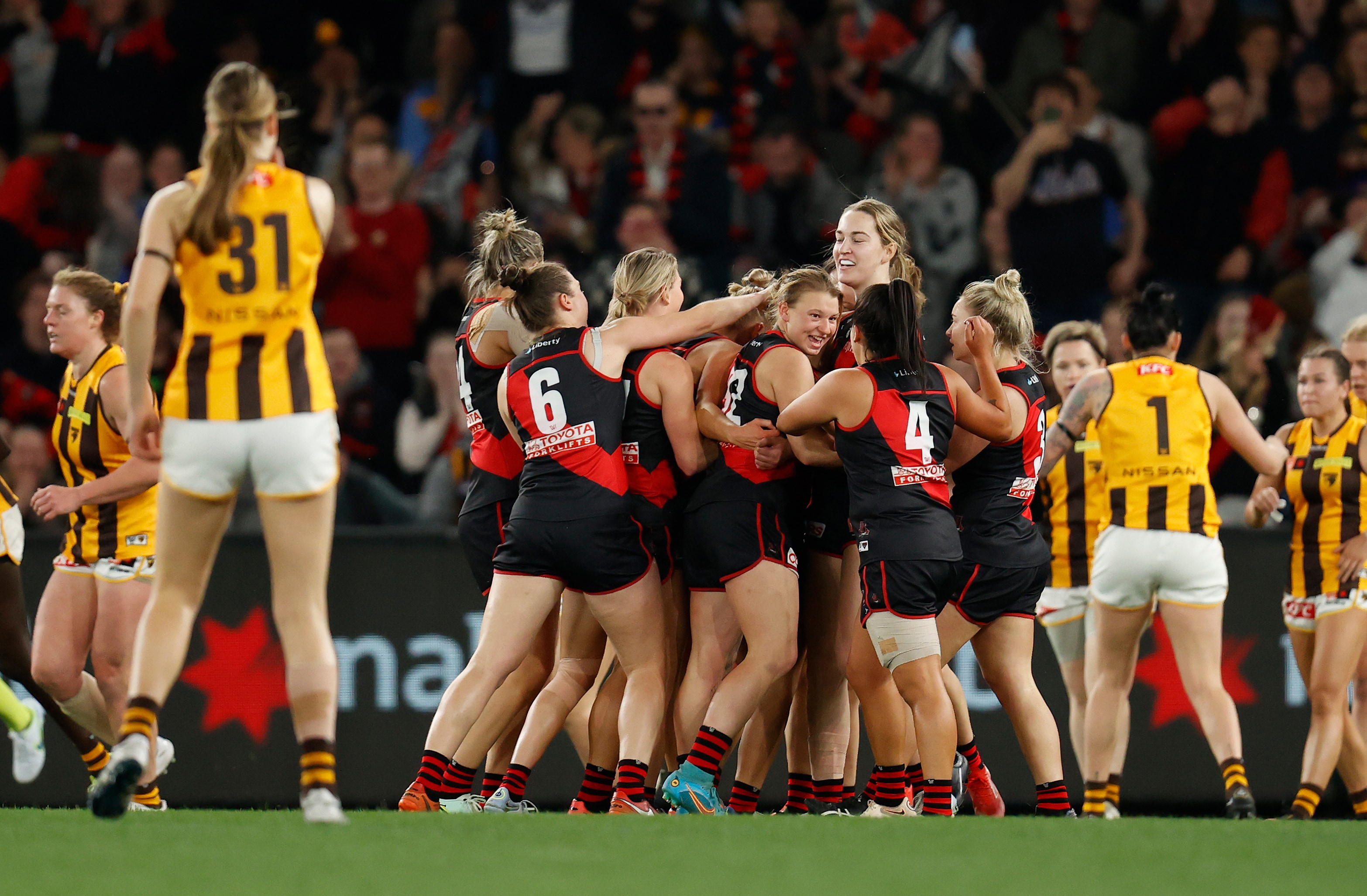 AFL and AFLPA finalise terms for player movement period ahead of AFLW ...