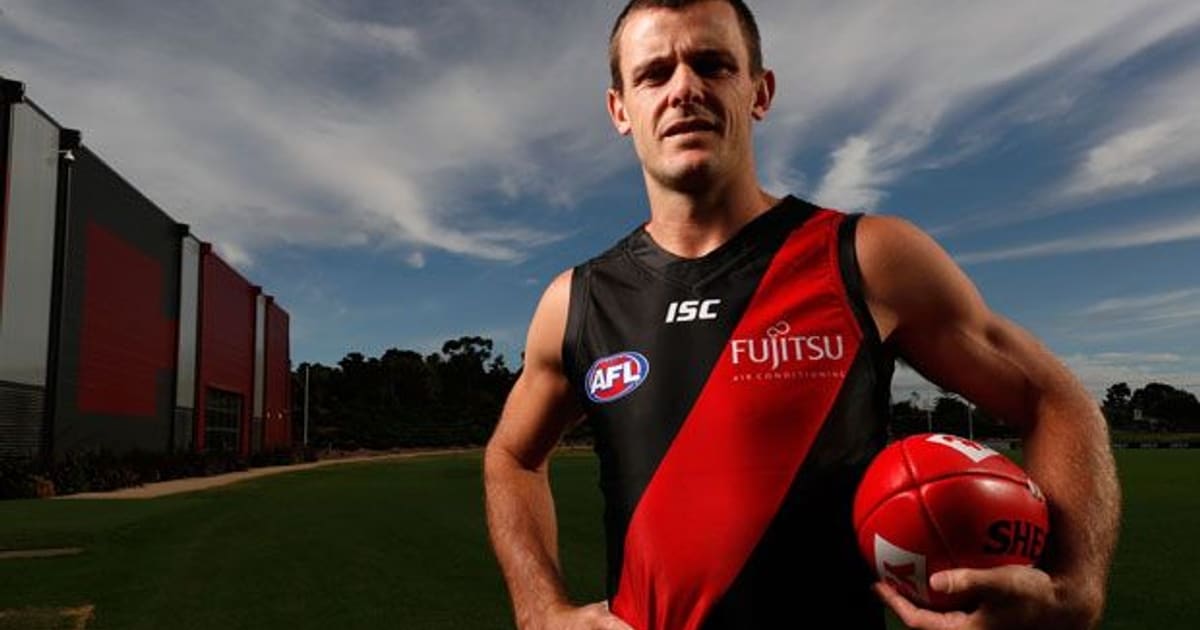 Howlett returns for Bombers