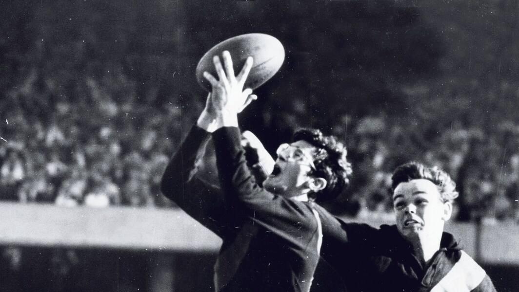 Mason Cox is planning to wear prescription sunglasses in games this ...