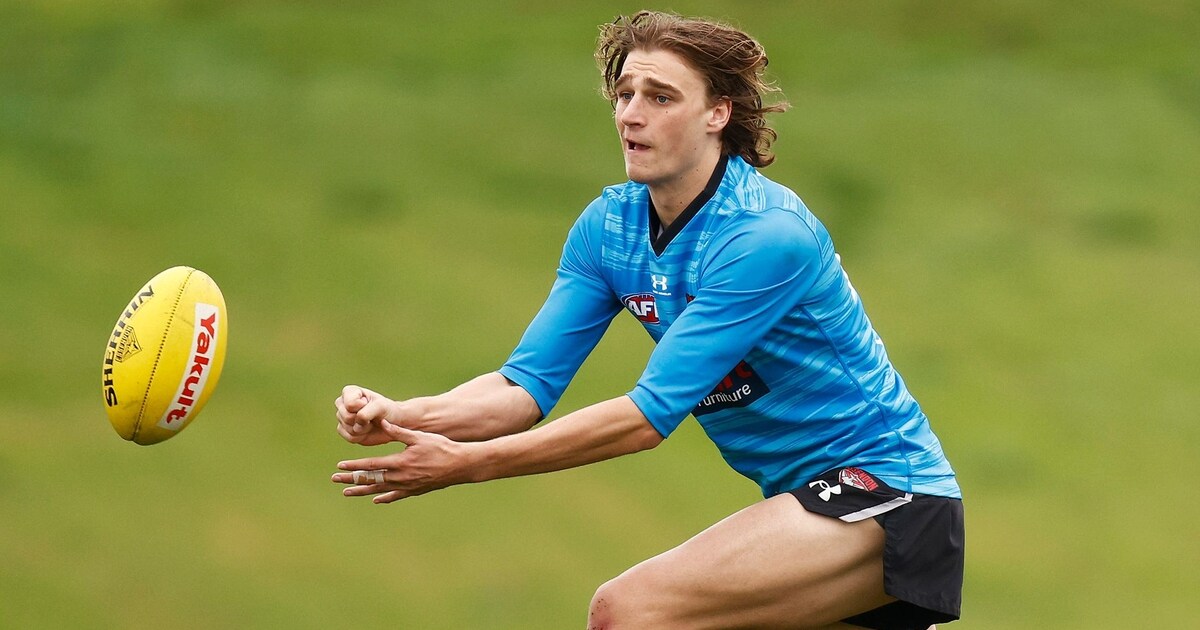 Jones nears full tilt in return to track