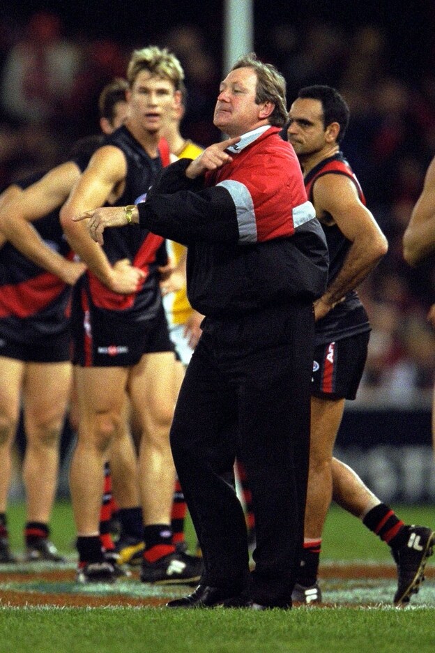 Choco Williams uses HoF speech to advocate for a statue of Sheedy ...