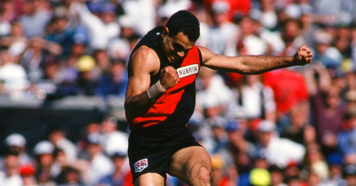 Greatest moments: Longy runs and runs