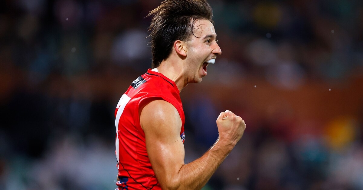 Match report: Brilliant Bombers outclass Demons