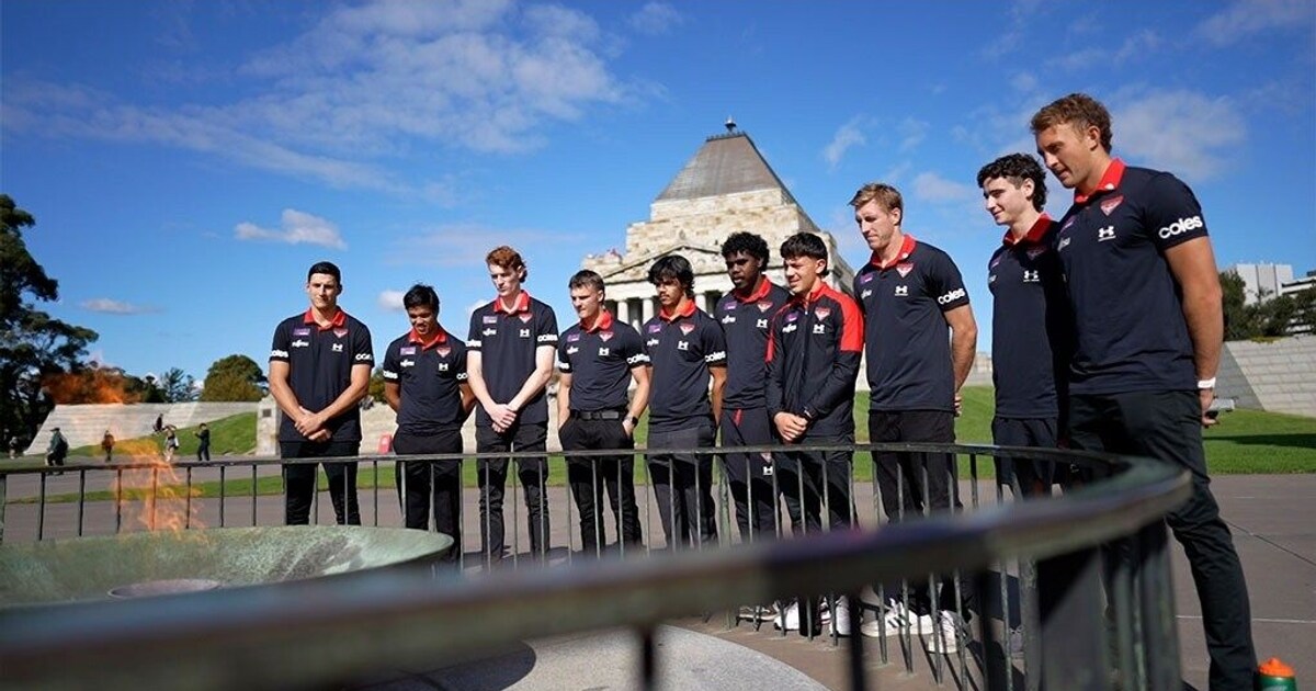 Anzac Day | New players and staff visit Shrine of Remembrance