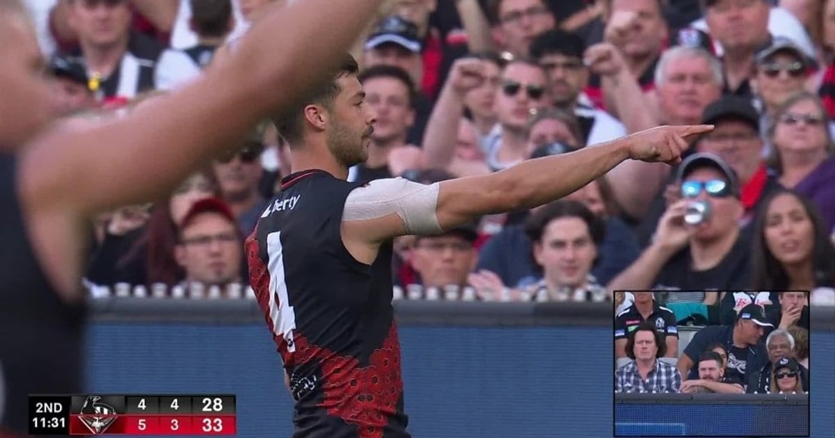 Rd 6 | Langford gets last laugh against opposition fan's antics